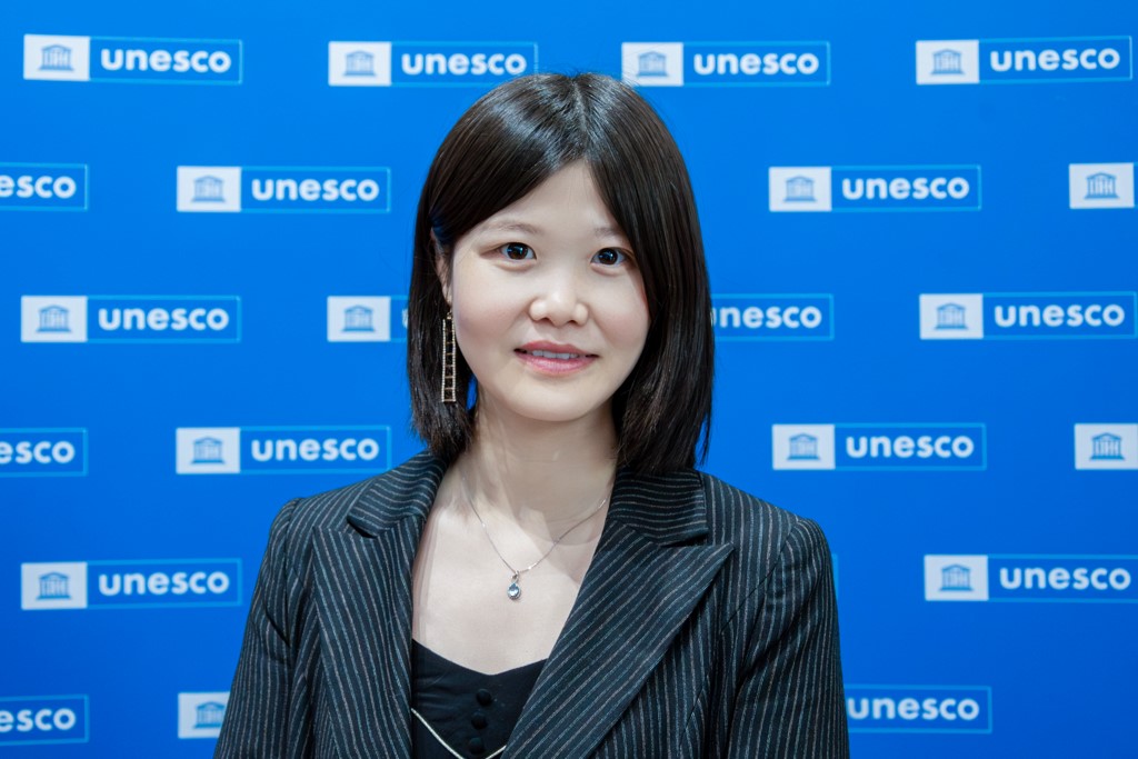 Crafting powerful ocean science data stories: A spotlight interview ...